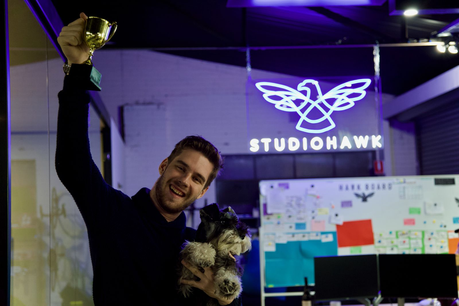 Evsizlikten multi-milyon dolarlık bir şirket kuran Melbournelü - Dunya News